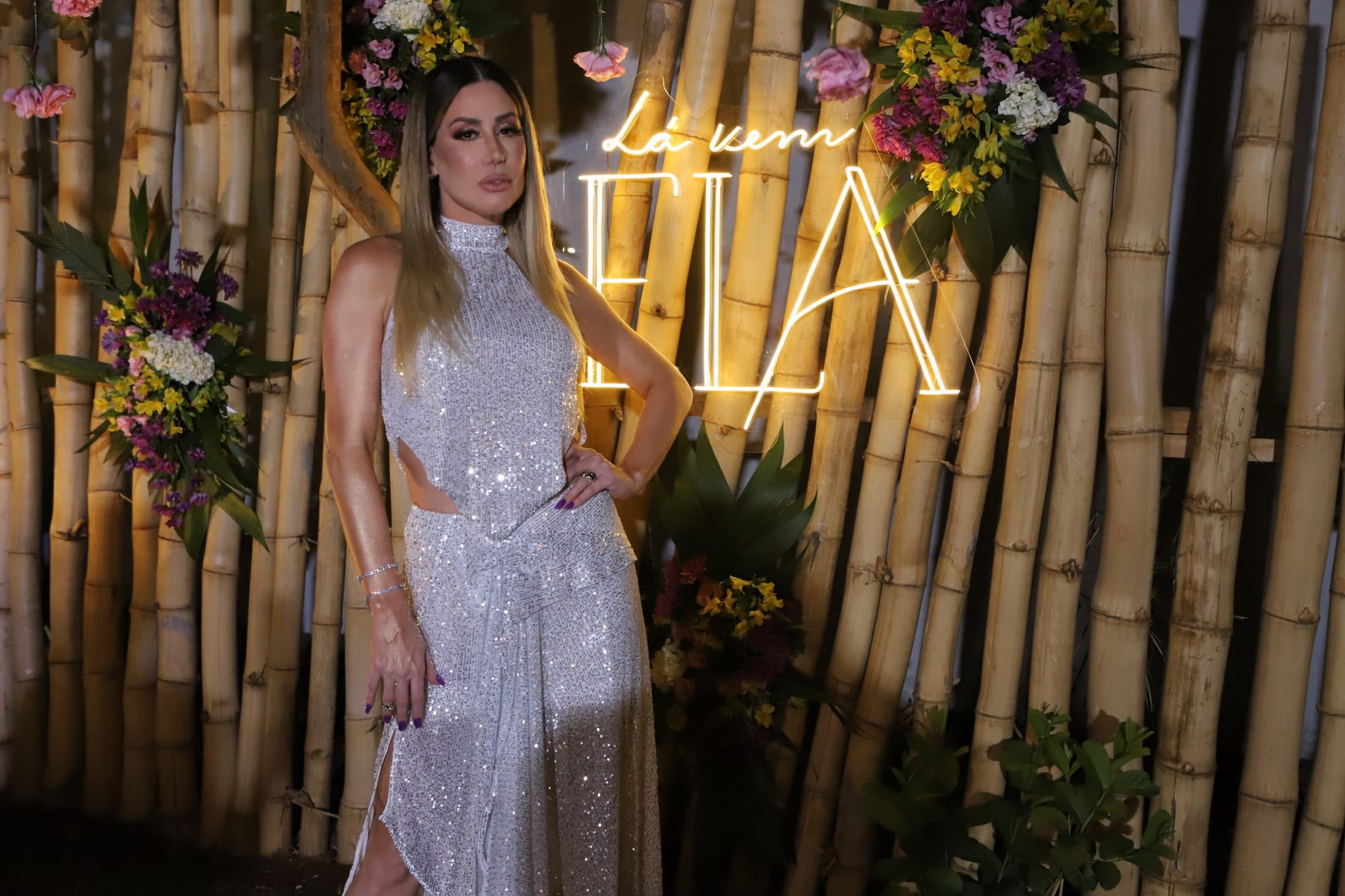 “Lá Vem Ela” programa de Layde Shayder na TV Goiânia/Band - Comunica Goiás